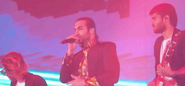 Ba To (Live) Music Video by Macan Band on Radio Javan