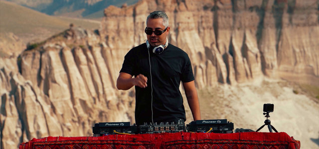 Weekend Live (Episode 9) Music Video by DJ Fere on Radio Javan