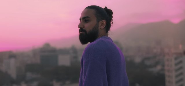 امیر عظیمی ممنونم - Mamnoonam Music Video by Amir Azimi on Radio Javan