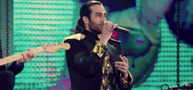 Khosh Be Hale Khodam (Live) Music Video by Macan Band on Radio Javan