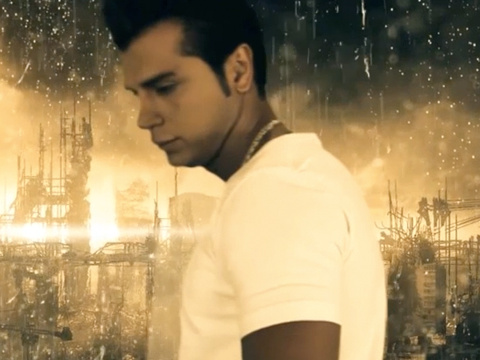 Rooberoo Music Video by Ali Javani on Radio Javan