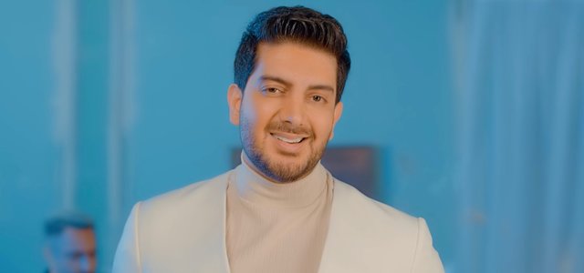 فرزاد فرزین عشق زیاد - Much Love Music Video by Farzad Farzin on Radio ...
