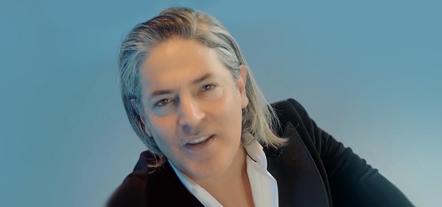 Emshab Aroosi Darim - Music Video by Gheysar