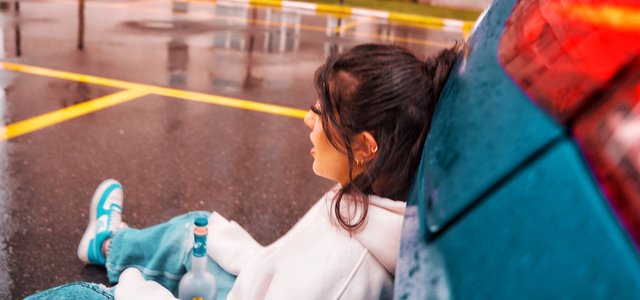 هلیوم اگه برگردی - Age Bargardi Music Video by Heliyom on Radio Javan