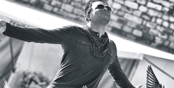 Ba Man Ghadam Bezan - Music Video by Mehran Atash