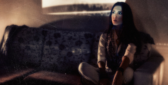 Takhtekhab Music Video by Shadi Amini on Radio Javan - شادی امینی تخت خواب