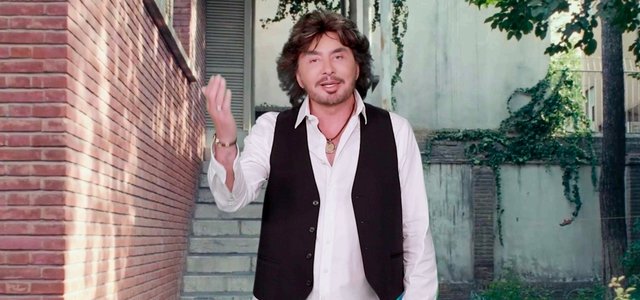 Mooye Sepid Music Video by Shahram Solati on Radio Javan