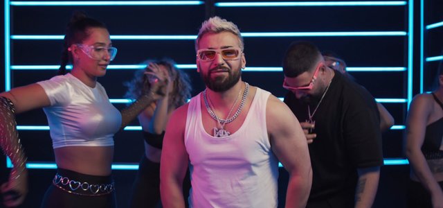 Maria Maria (Ft Phoenix) Music Video by Valy on Radio Javan